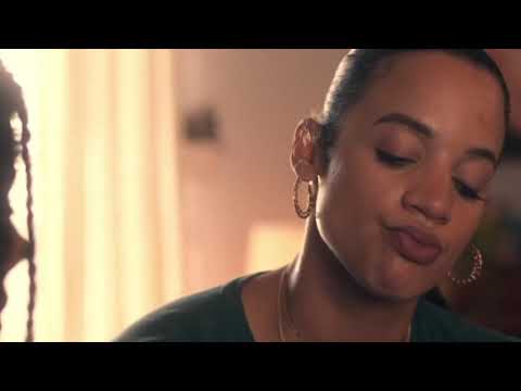 Dascha Polanco (Ximema) and Zuri Adele (Lena) lesbian kiss in Split Milk Short Film (2019)