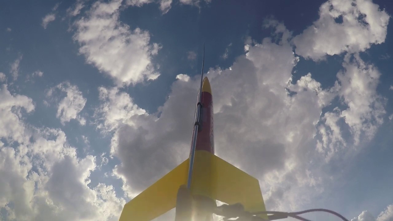 Launching the Estes Rascal and HiJinks Model Rockets - YouTube