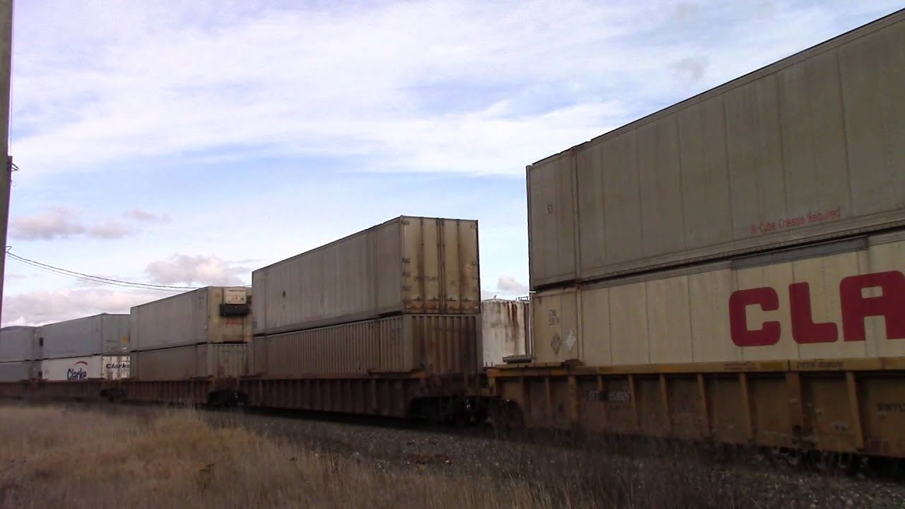 Here She Comes! [CP] 8810 East At -Carlin- Tappen BC +2 More 11-16-15 - YouTube