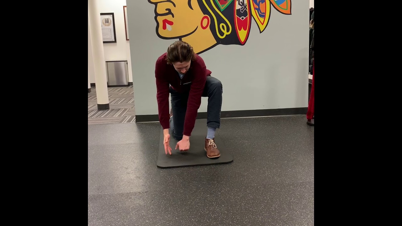 Kneeling Split Stance Thoracic Rotations - YouTube