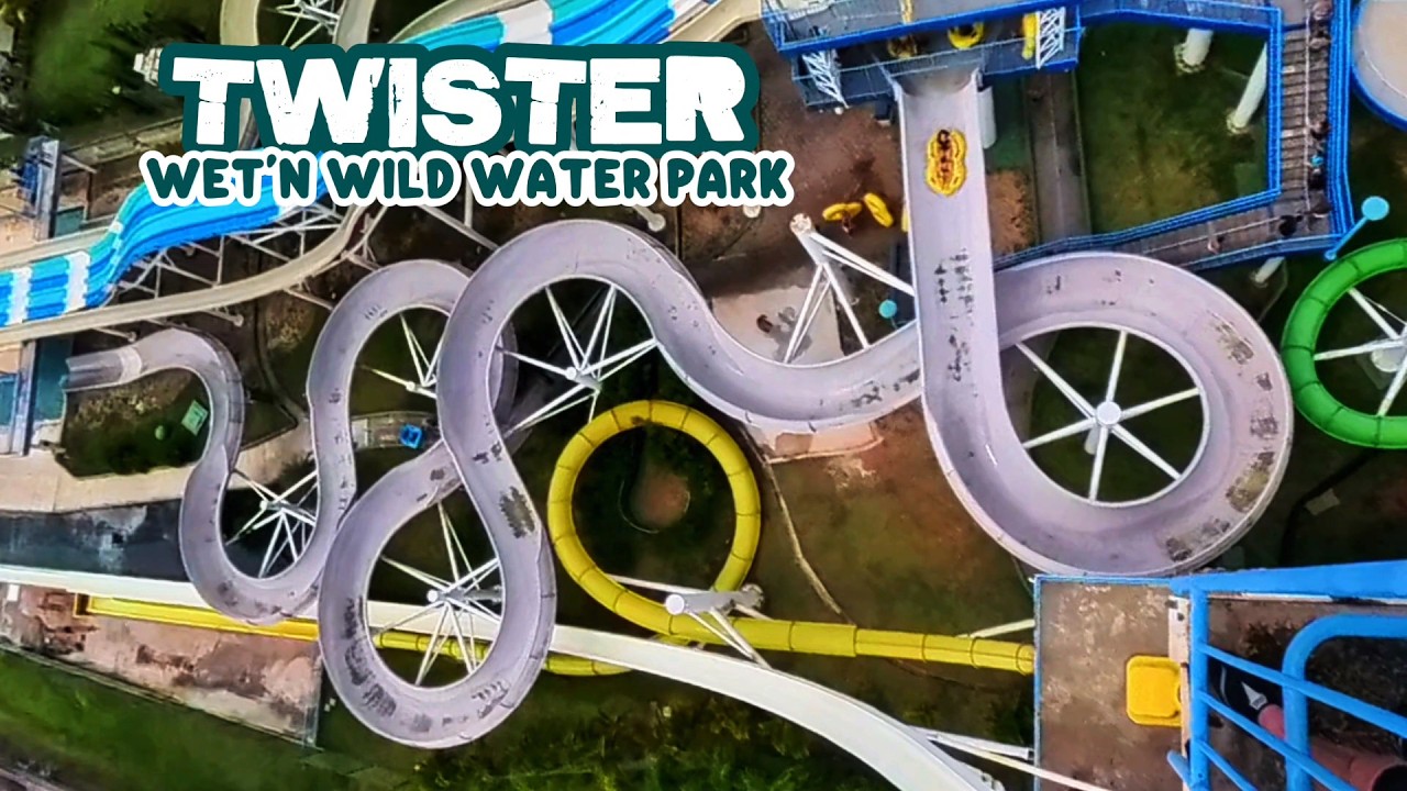 Twister water slide Wet'n Wild water park in São Paulo Brazil - YouTube