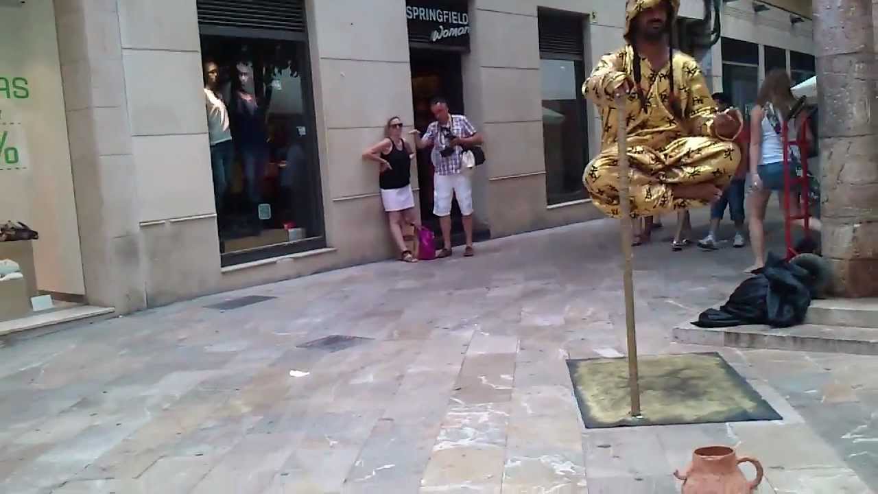 INCREIBLE!!! Un hombre levitando, flotando en el aire | AUDIOVISOR ...