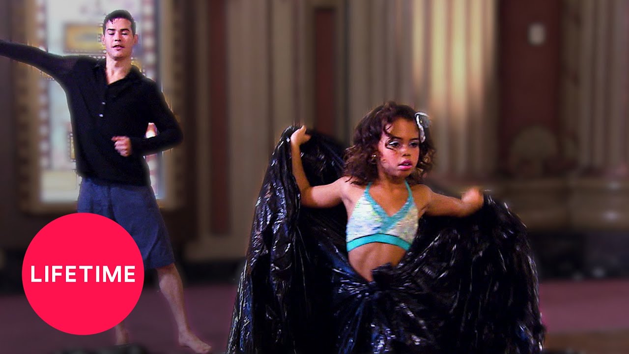AUDC: Asia's GARBAGE Costume (Season 1 Flashback) | Lifetime - YouTube