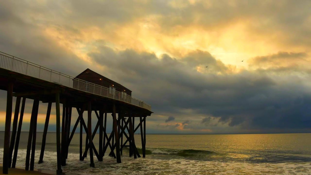 Belmar Fishing Pier NJ Cloudy Nikon D750 28-300mm Time Laps - YouTube