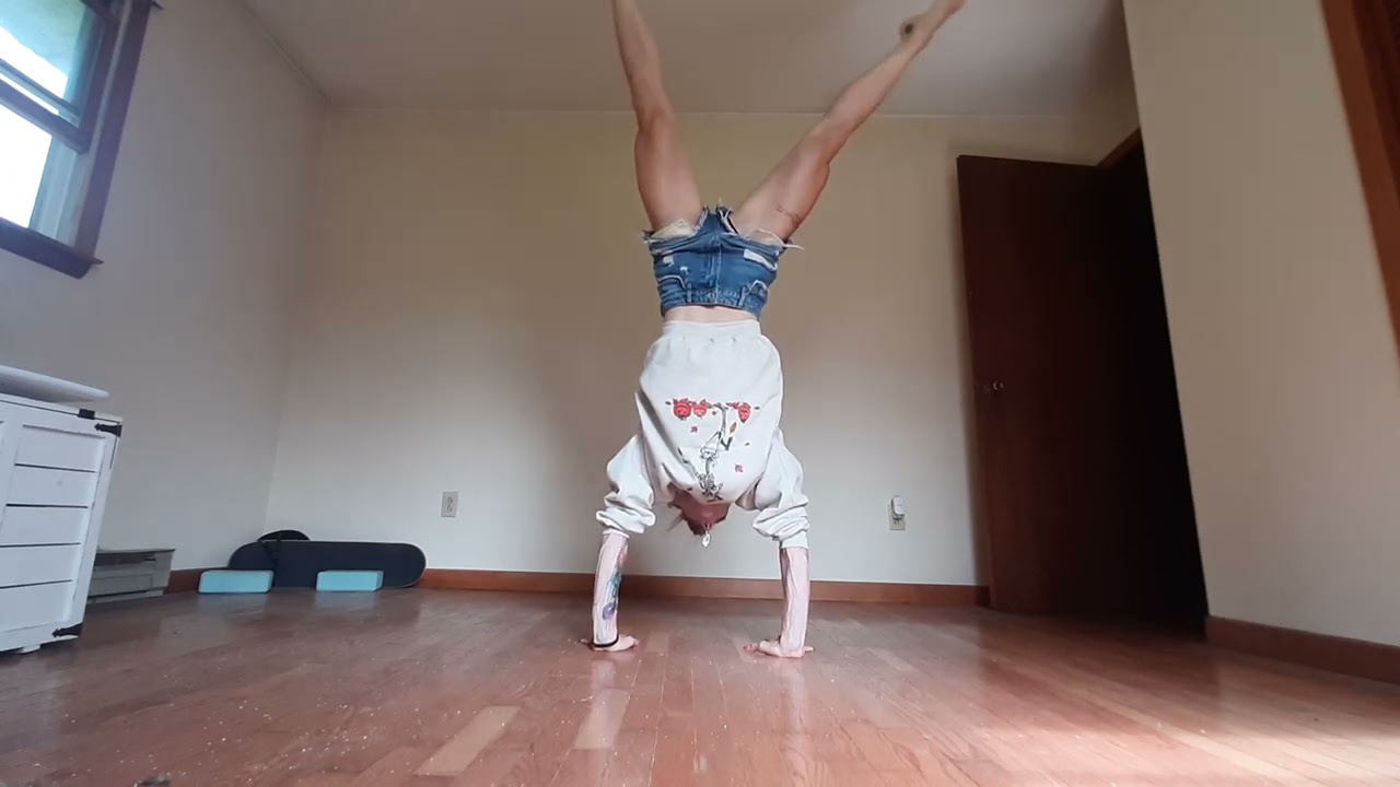 Handstand Practice Day 247/365 - YouTube