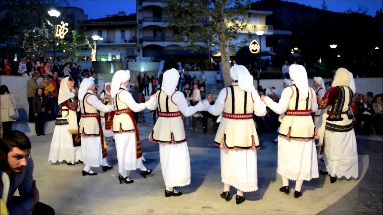 Παραδοσιακοί χοροί από Χορευτικούς Συλλόγους στην Κεντρική Πλατεία ...