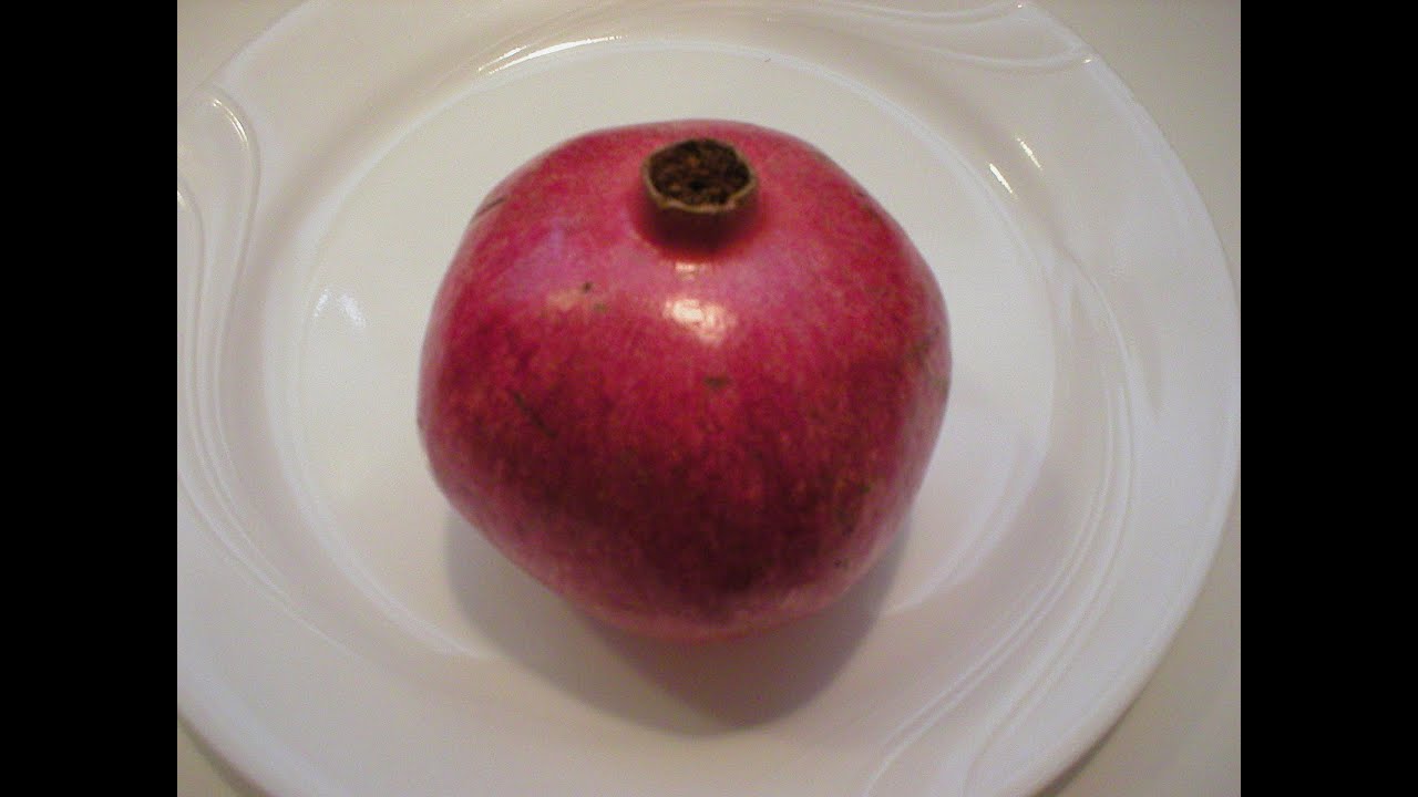 Pomegranates 101 - Selecting and Storing Pomegranates - YouTube