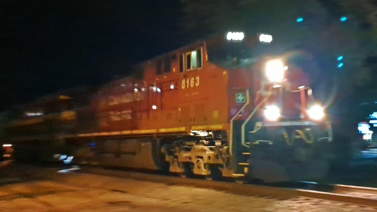 CP 8163 with a Nice P5 Leads CSX B622 - 11-21-24 - YouTube