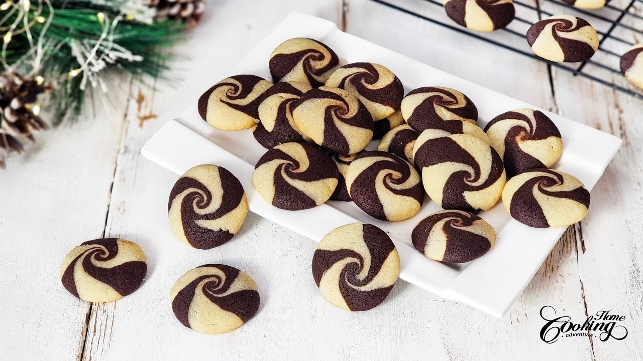 Christmas Butter Swirl Cookies - Melt-in-your-mouth Chocolate Vanilla ...