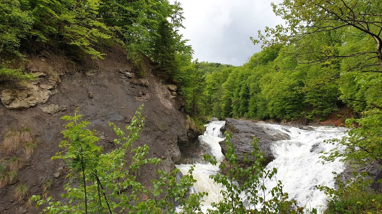 Cascada Putnei / Putna Waterfall - YouTube