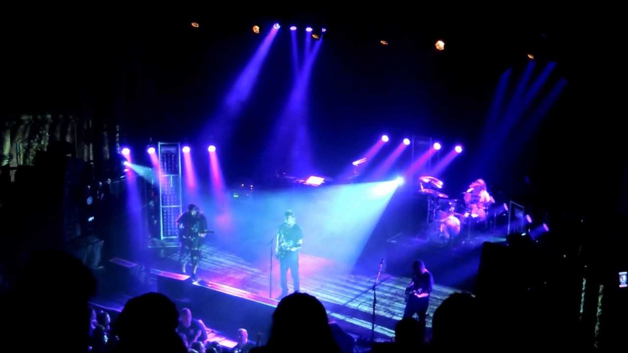 Deftones - "Change (In The House Of Flies)" Live at The Gillioz Theatre ...