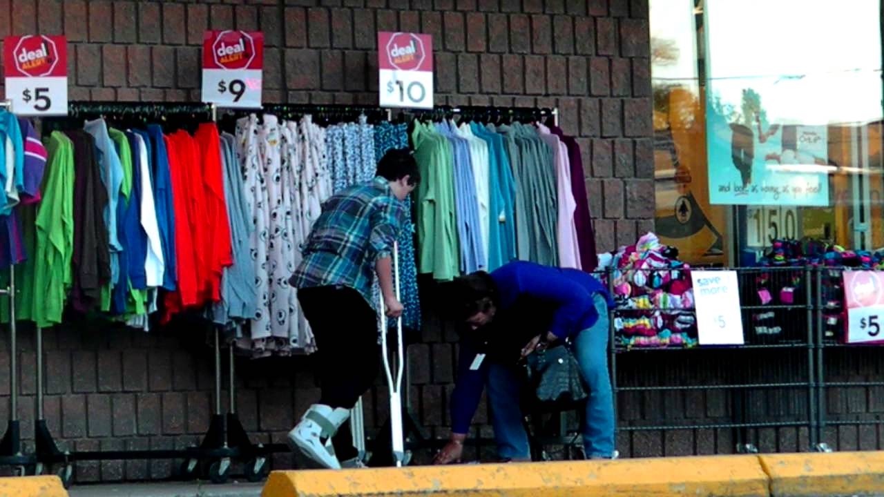 Broken leg fall prank - YouTube