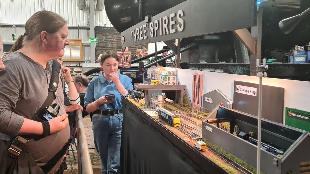 three spires tmd (model railway) filmed at the Severn valley railway ...