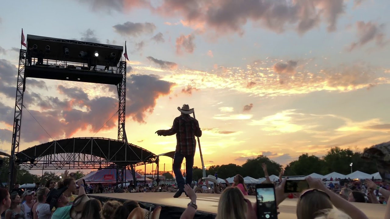 Tracy Lawrence -Texas Tornado - YouTube