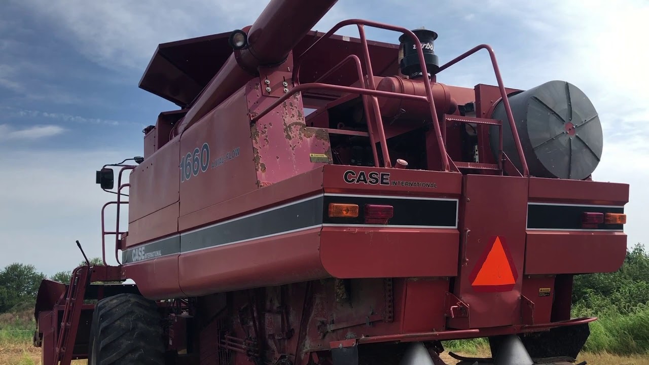 Case IH 1660 Combine with 6 row Head - YouTube