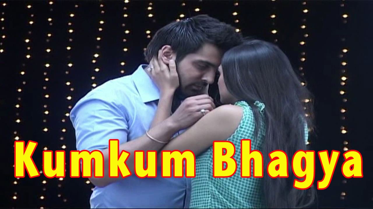 Kumkum Bhagya: Purab and Bulbul get intimate - YouTube