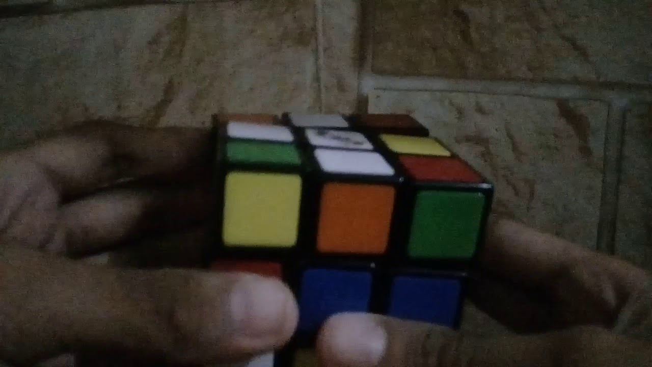 How to Solve the Rubik's Cube(Beginner Method) - YouTube