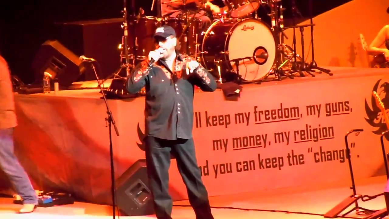 Hank Williams Jr. "Born to Boogie" Cherokee, NC 9/3/10 - YouTube