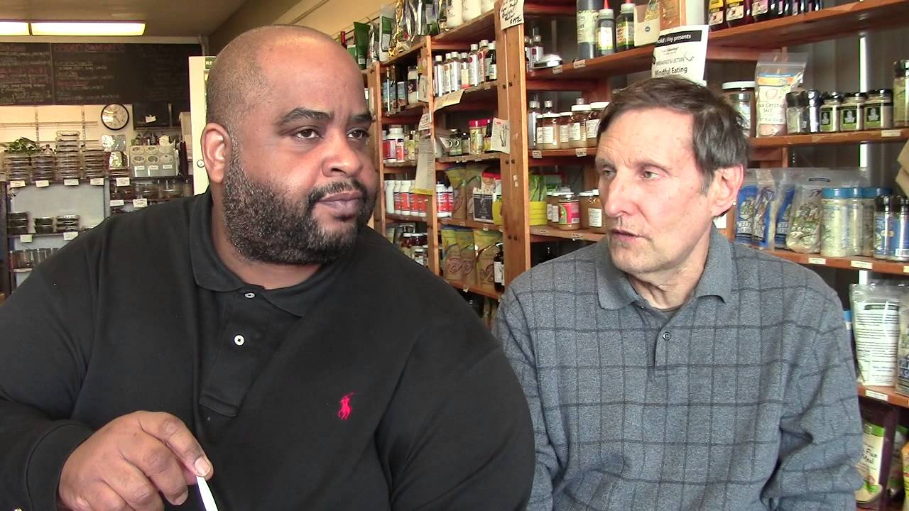 Arnold talks with Gene about high blood pressure - YouTube