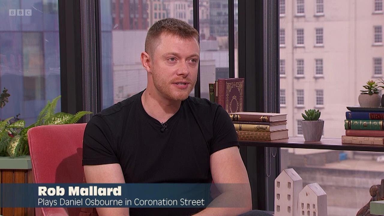 Rob Mallard (Coronation Street) Shares His Condition Essential Tremors ...