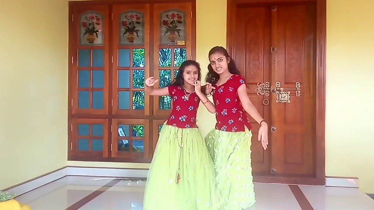 Devananda and vavachi mukilvarna mkunda song dance - YouTube