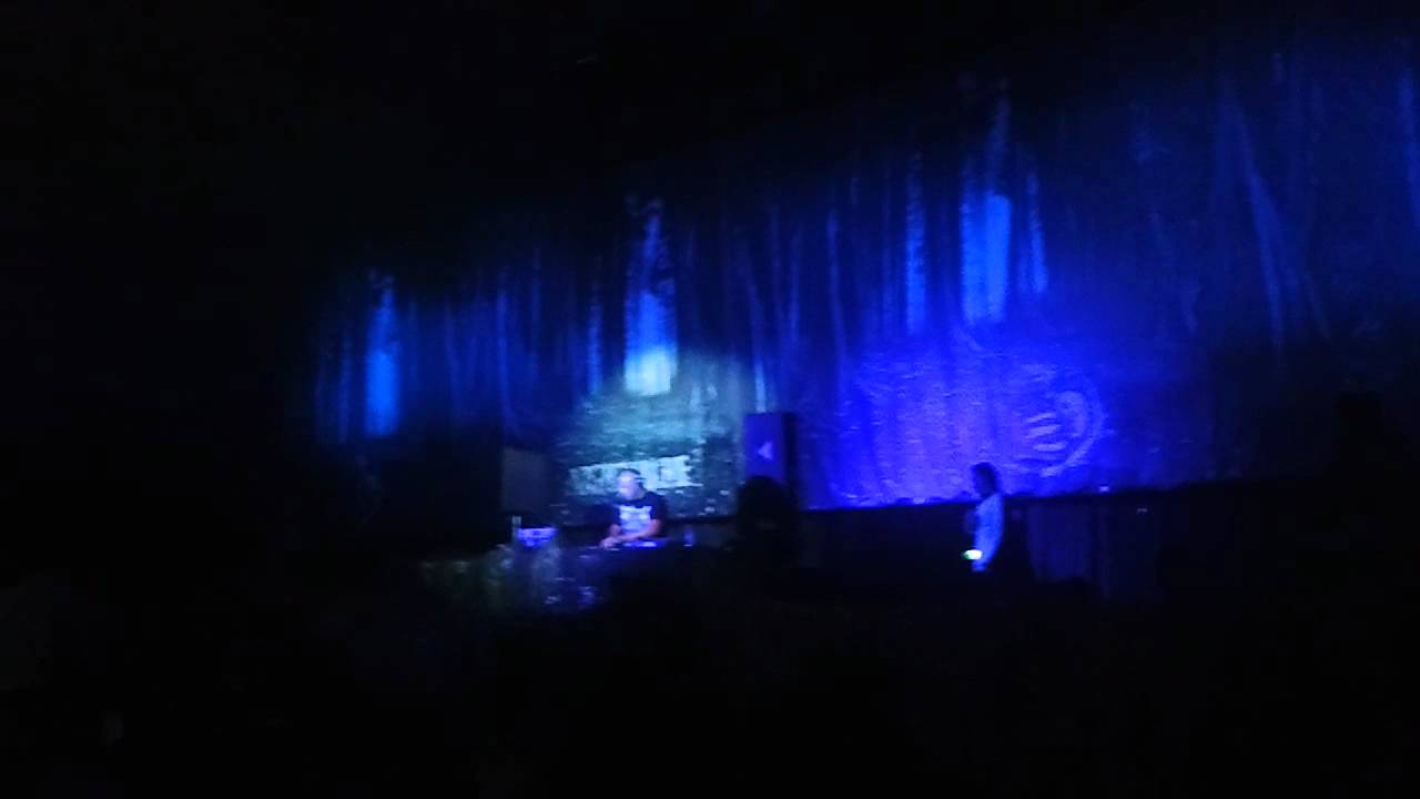 DJ Paul Elstak on Nightmare 2011 - YouTube