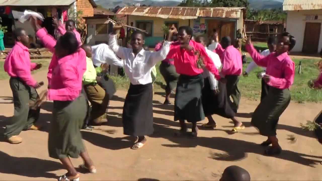 Mtukuzeni Bwana By: Mkugwa Tanzania Choir - YouTube