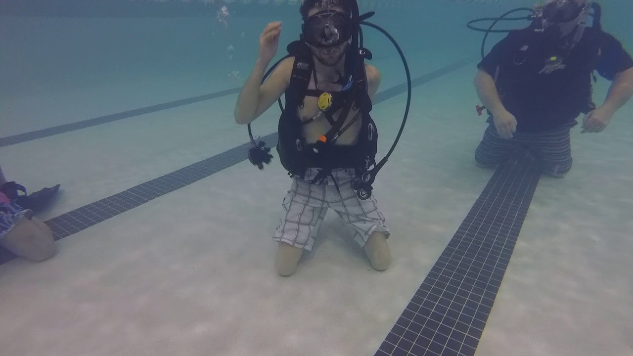 Regulator Recovery for Scuba Diving Class - YouTube