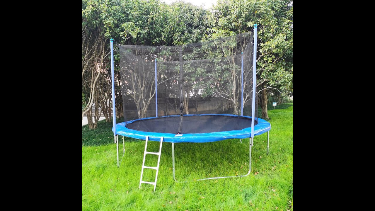 When you jump at the same time on a trampoline - YouTube