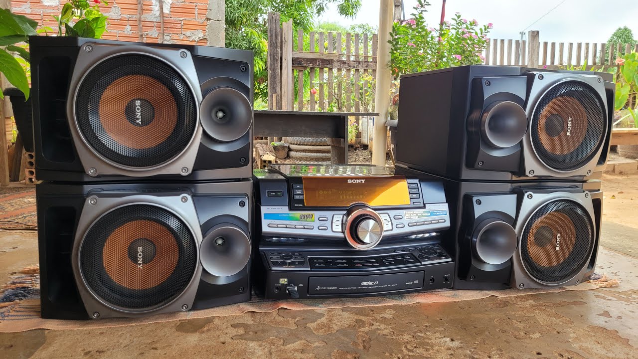 Sony Zux9 tocando volume máximo em local aberto a 70 metros de ...