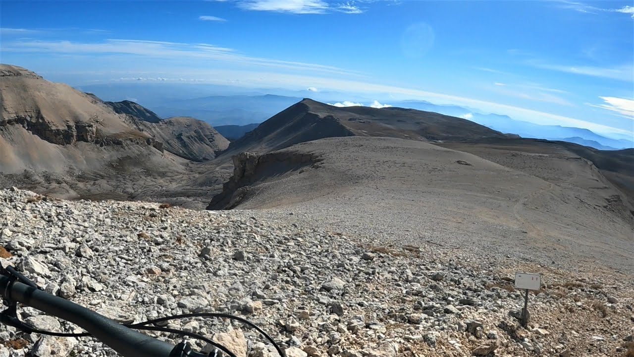 MTB - Monte Amaro: discesa per Fonte dell'Orso (1600 d-). - YouTube