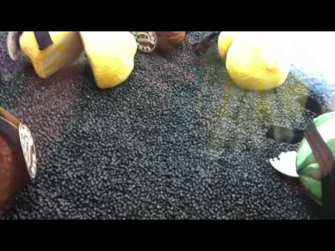 The Annoying Orange Claw Machine! - YouTube