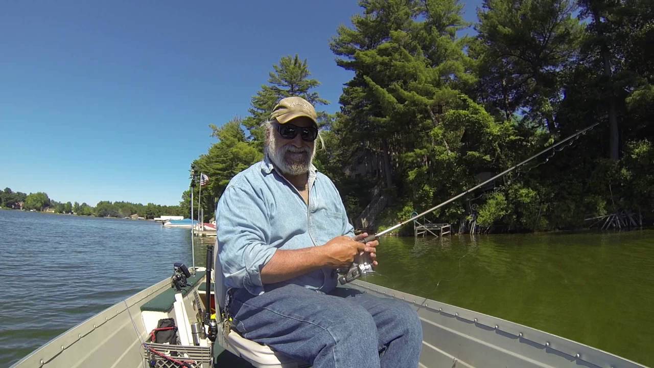 Bass fishing docks Spectacle Lake Mn - YouTube