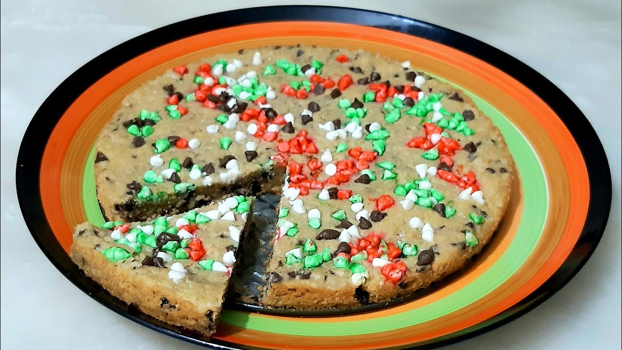 Pizza Cookie Recipe. PIZOOKIE RECIPE . Giant Chocolate Chip Cookie ...