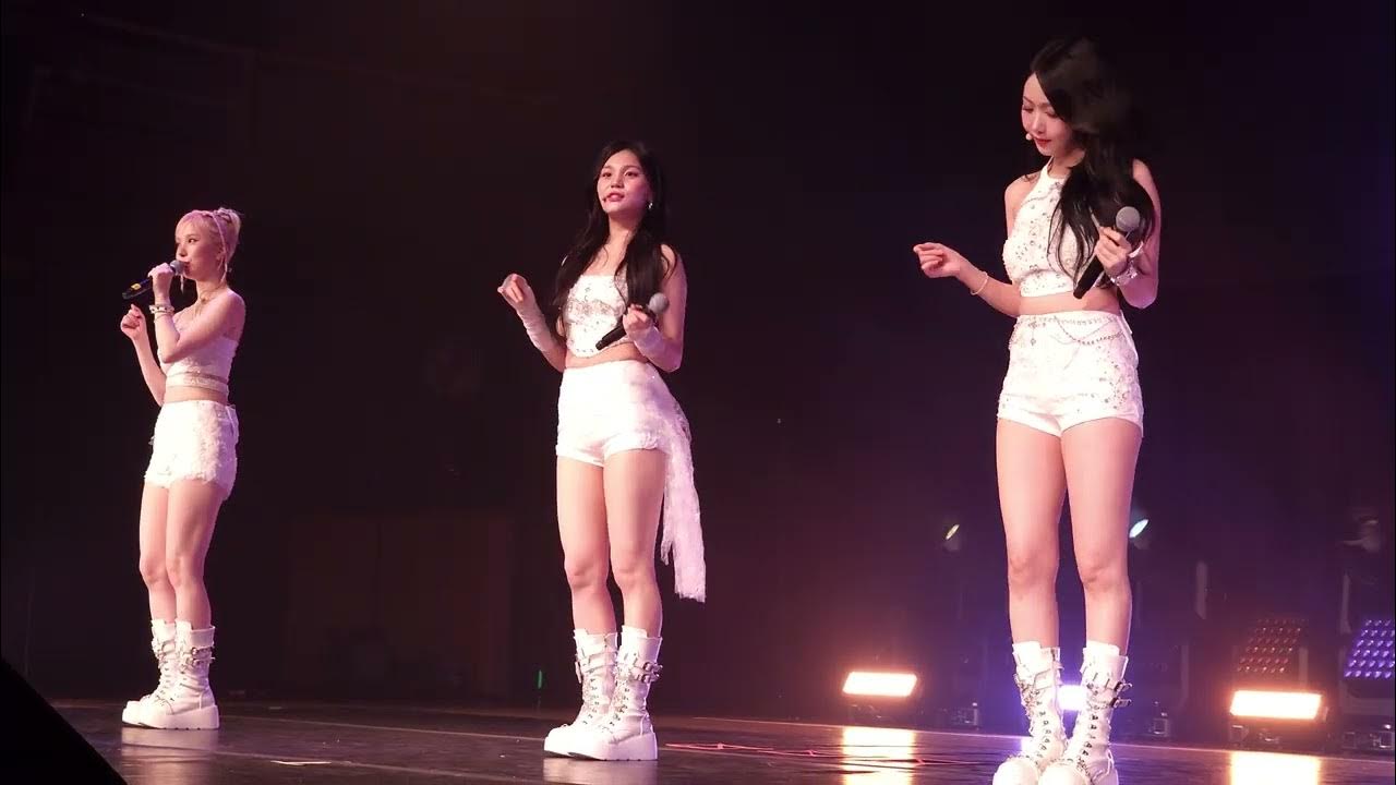 VIVIZ 비비지 'Wild Flower' 240717 Philadelphia Concert Front Row Fancam 직캠 - YouTube