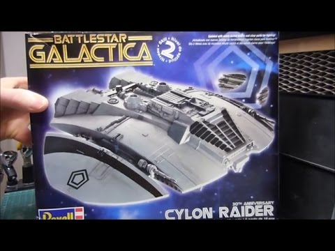 Revell Cylon Raider plamo build 1 - YouTube