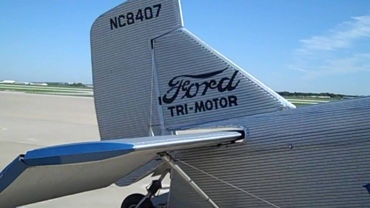 EAA Ford 4-AT Tri Motor - YouTube