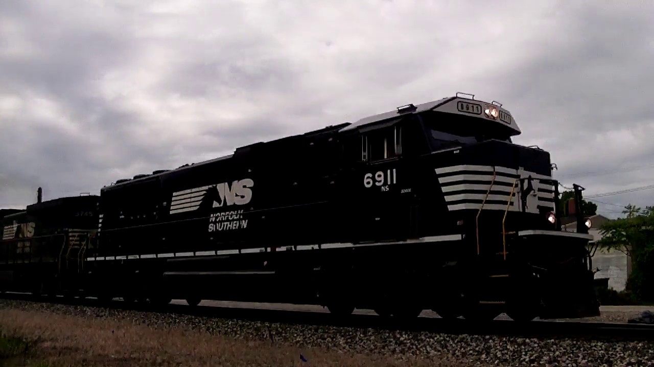 NS 34N @ LOGANSPORT, IN 7 14 15 NS 6911 NS 9745 - YouTube