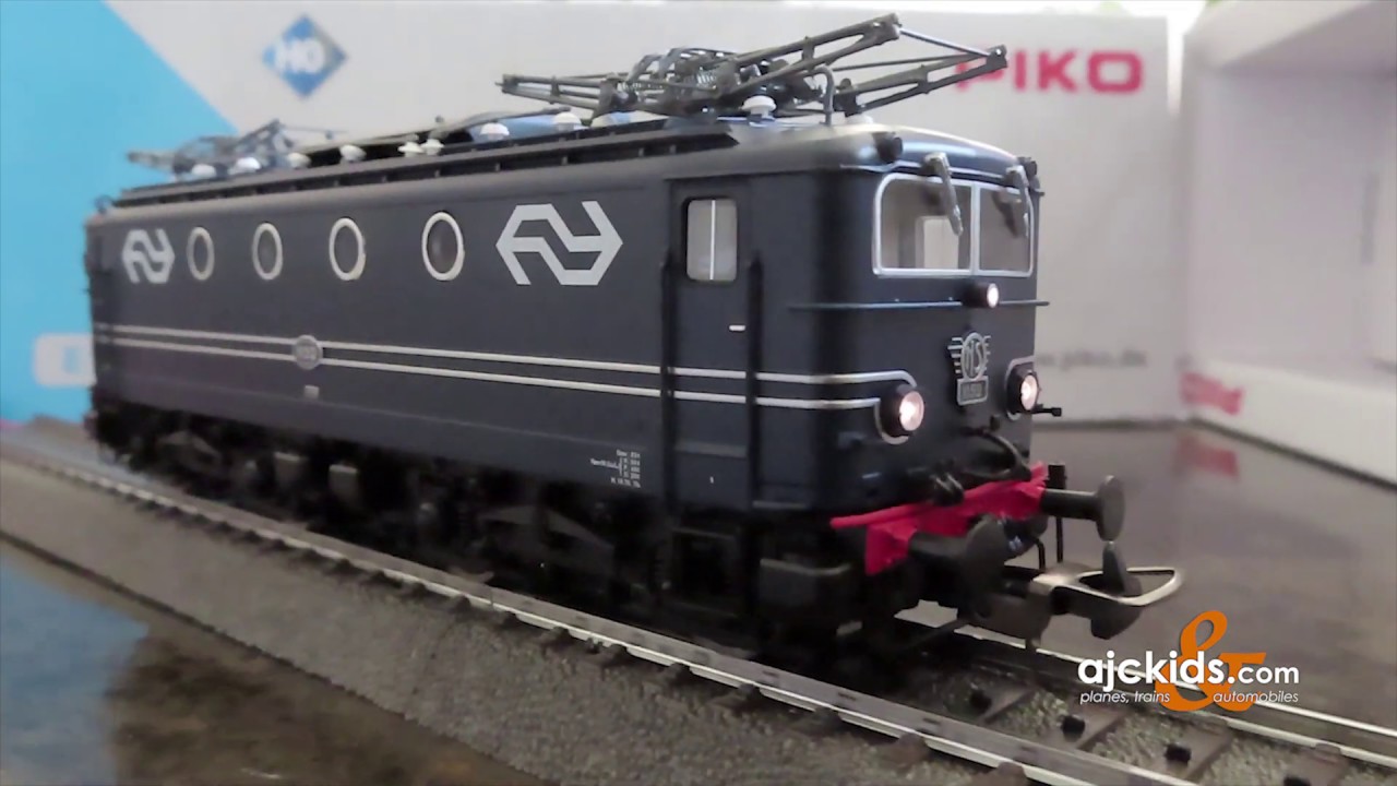 Unboxing Piko NS 1100 locomotive for Marklin with MFX Sound - YouTube