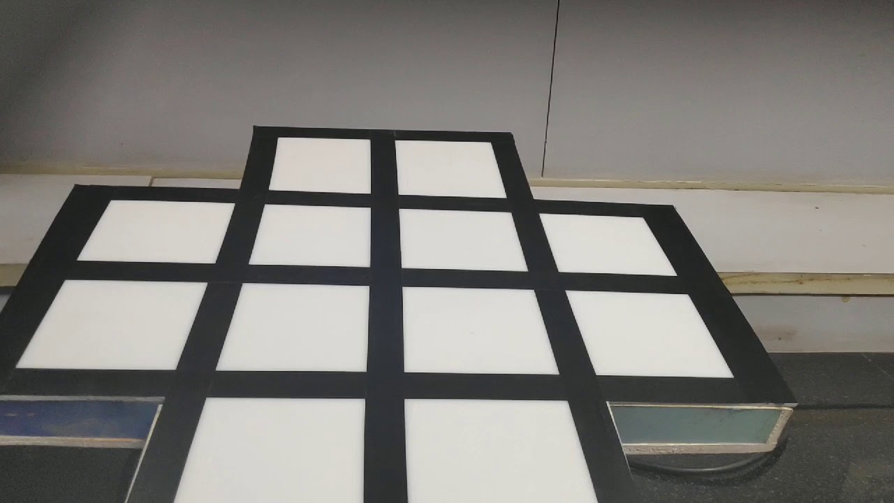 Knight's Tour Puzzle - YouTube