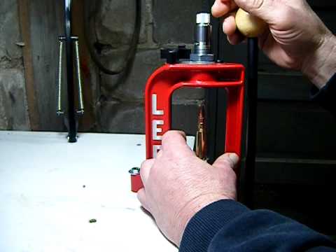 Reloading-A demonstration, The Bullet Seating Die. - YouTube