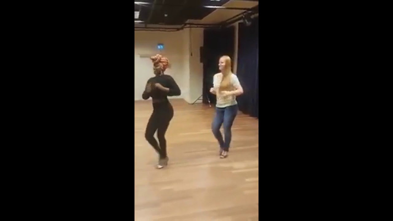 naomi dance - YouTube