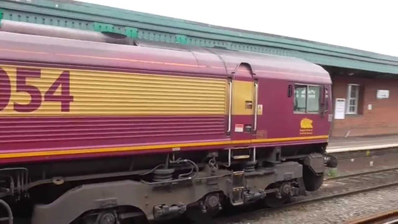 DB schenker 66054 with Tilbury to trostre empty steel train - YouTube