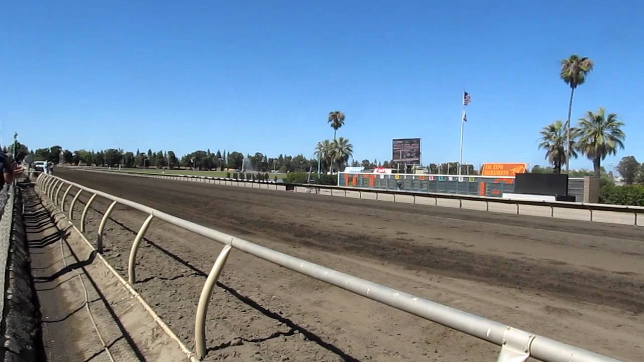 Horse racing in Cal State fair, Sacramento on July 16,2011 - YouTube