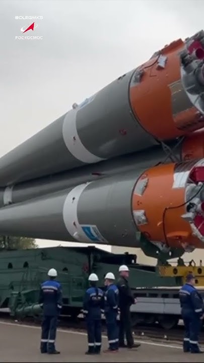 08 09 24 Вывоз ракеты носителя Союз 2 1а с кораблем Союз МС 26 на