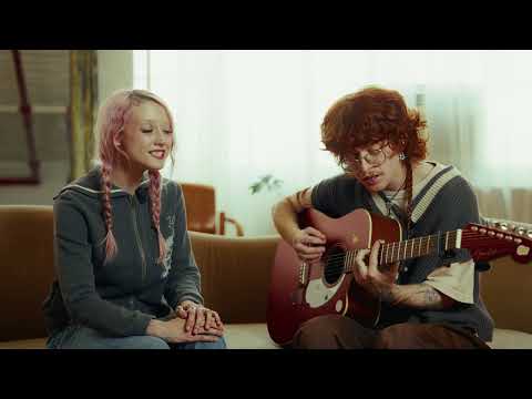 Cavetown  - Sailboat (feat. chloe moriondo) (Acoustic)