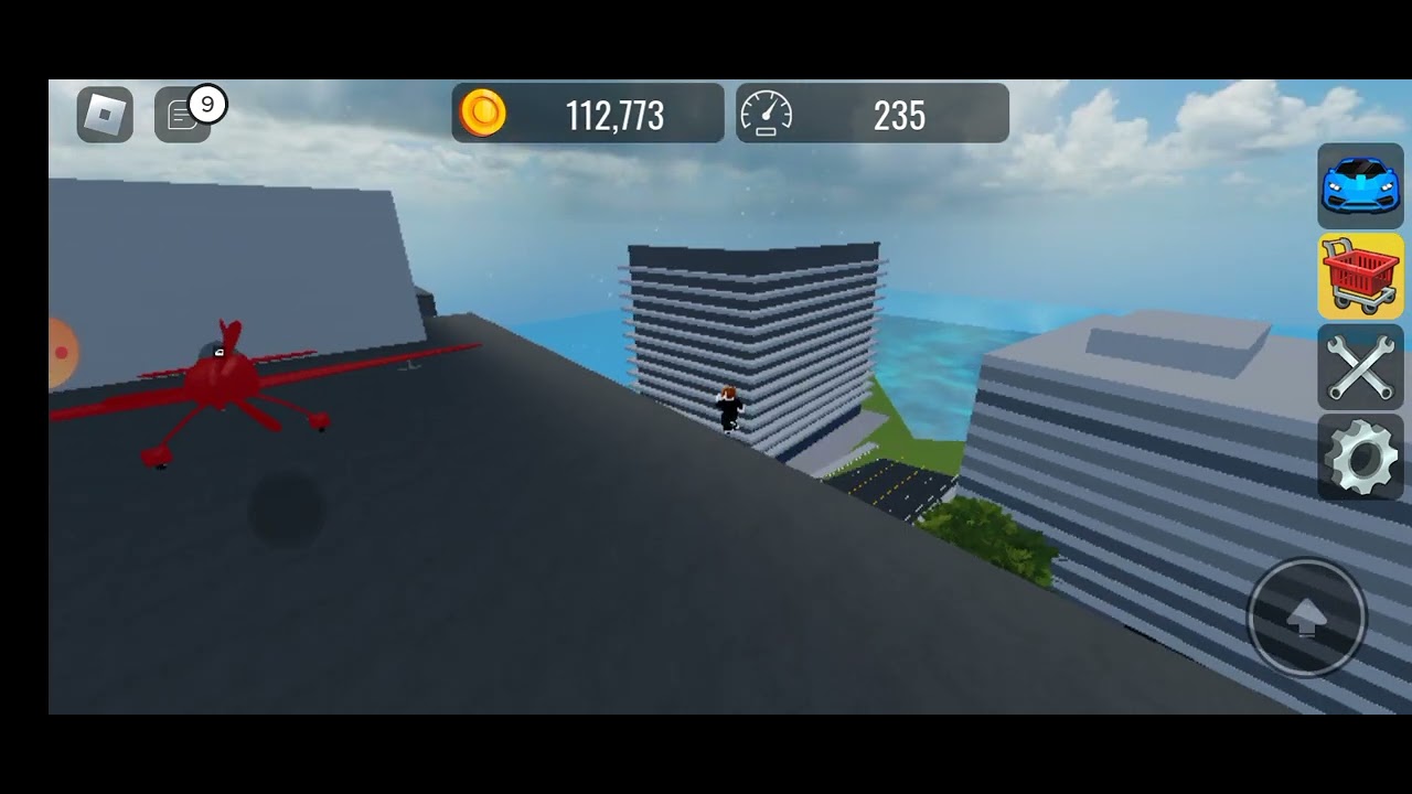 I'm flying my private plane in roblox 😃 - YouTube
