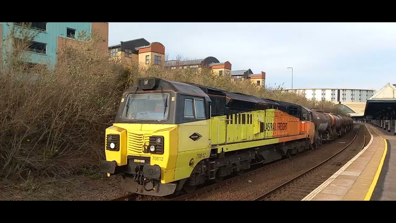 Class 70 arriving in Dundee! - YouTube