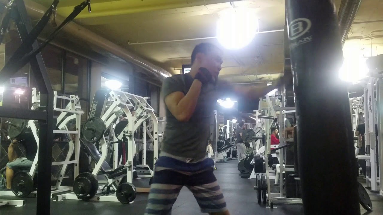 Boxing my life - YouTube