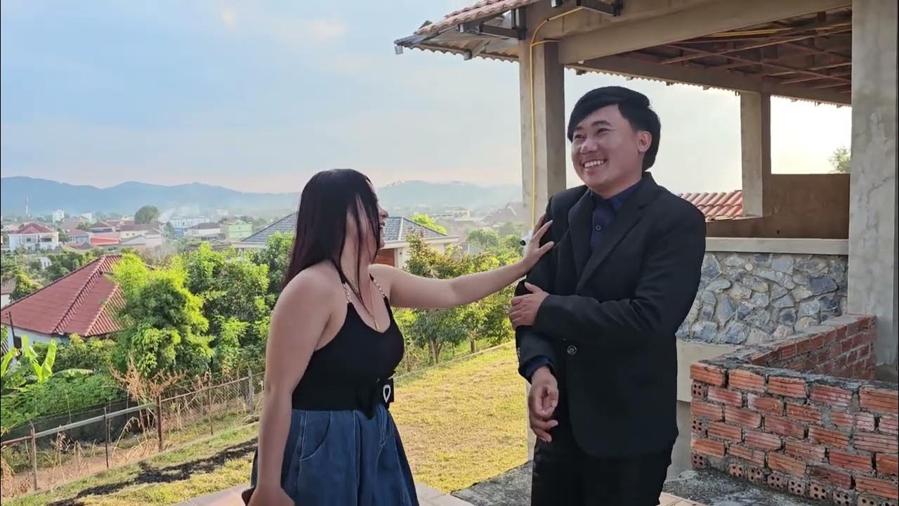 mus yuav ob lub tsho rau phaj ej yeej huam hnav thaij movie hnub no na ej chim heev - YouTube